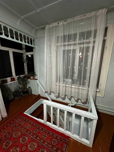 Hovli uchaska sotiladi