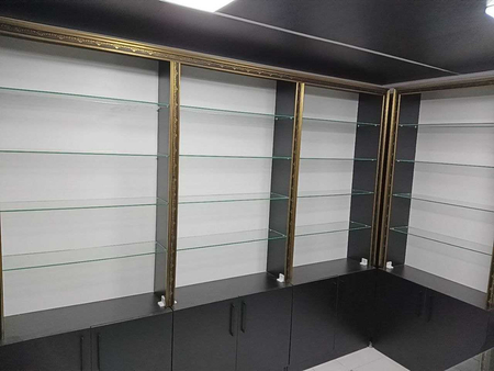 Прилавки, стеллажи, витрины для магазинов на заказ.