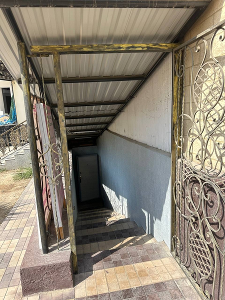 Аренда. Евронежилое. 1-Линия вдоль дороги. ор: Ганга. 85 м²