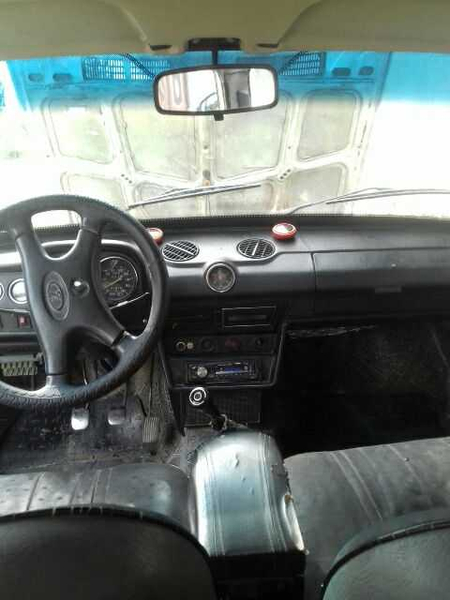 Vaz 21 06 sotiladi metan gazda