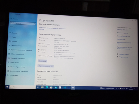 Noutbook Aser aspire 3 sotiladi.