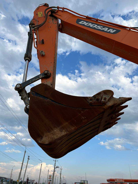 Экскаватор DOOSAN DX2OOA