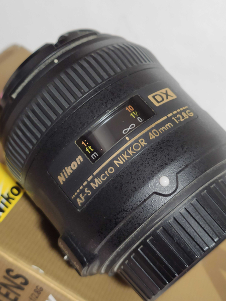 Макро объектив Nikon 40mm f/2.8G AF-S DX Micro Nikkor