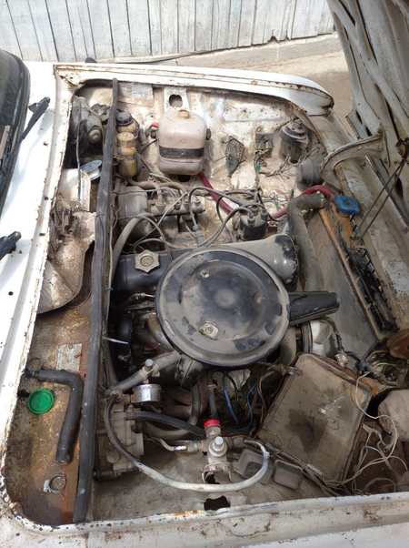 Vaz2106 83yil sotiladi