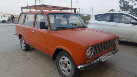Jiguli 2102 sotiladi