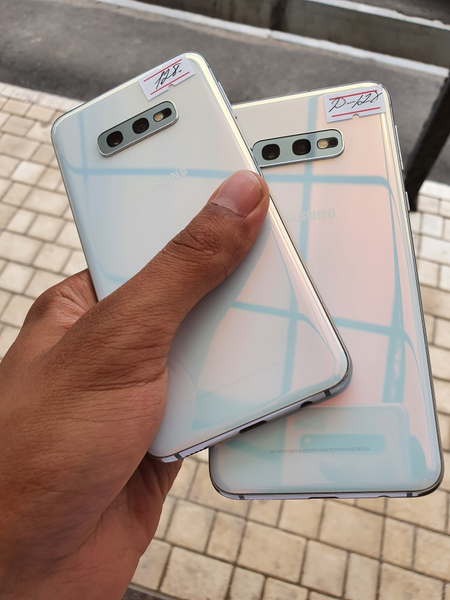 Samsung Galaxy S10 e. DUOS 128 GB. ORIGINAL Ofitsalniy. Garantya bor !