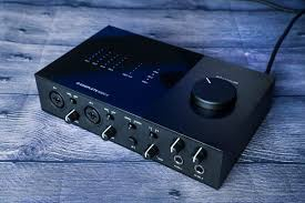 Звуковая карта Native Instruments Komplete Audio 6 MK2