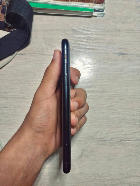 Iphone xr sotiladi
