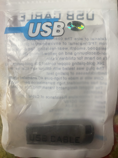 Fleshka sotiladi 512 GB yengi