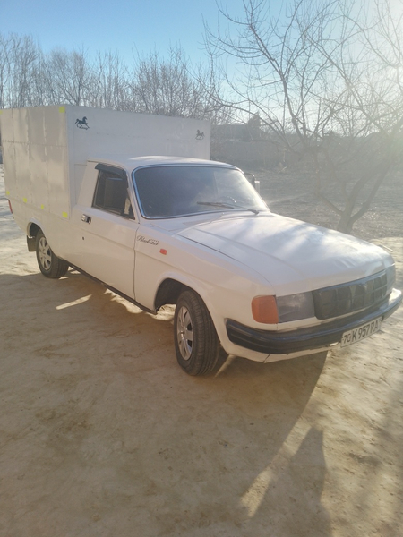 Gaz 31029 volga sotiladi