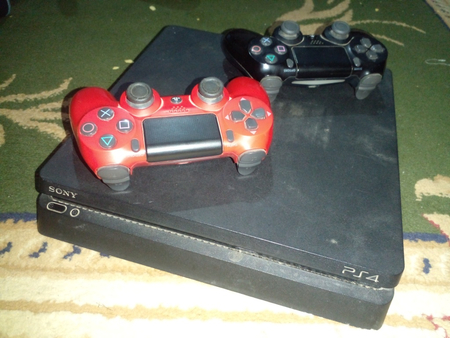 Ps 4 slim sotiladi
