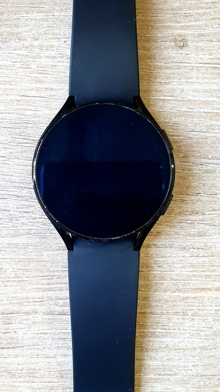 Смарт часы Samsung Galaxy Watch 4 (44 мм) Black
Черный