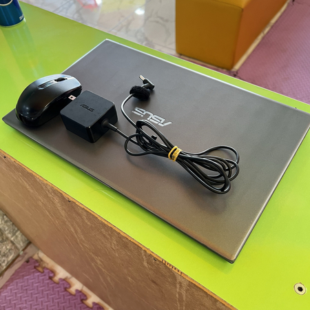 Asus Vivobook 2020