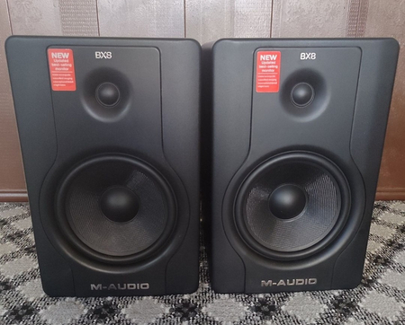 M AUDIO BX8 D2 sotladi