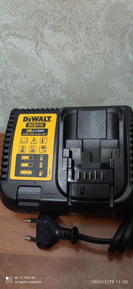 Dewalt ariginal  .