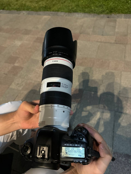 Canon Mark lV xolati yaxshi karopka dakument bor Obigtiv 70/200 lll pa
