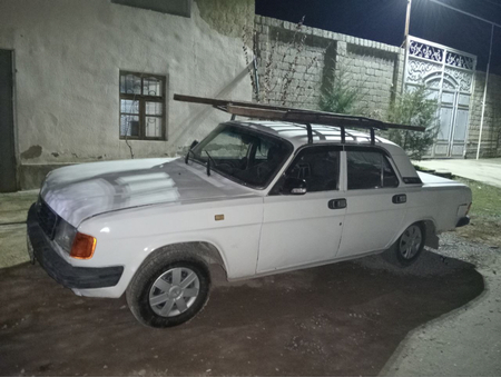 Gaz 31 029 sotiladi