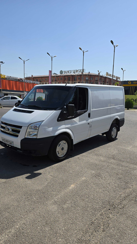 Ford Transit 2011 yil 397.000 yurgan