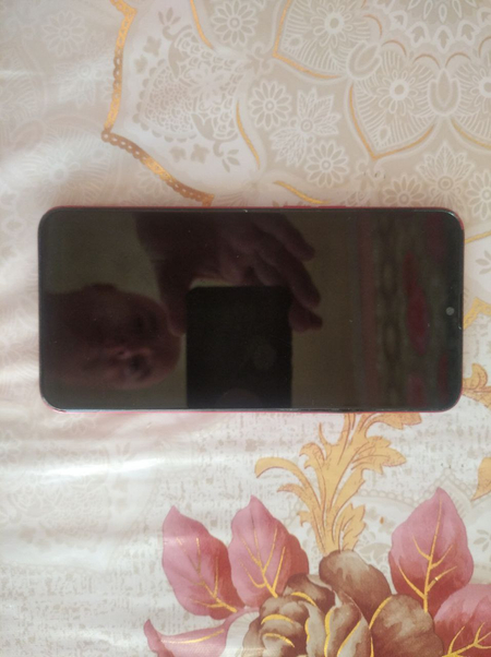 Samsung A10S холати яхши нархи 900000 сум