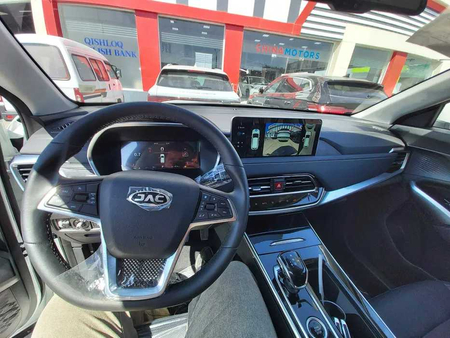 JAC J8 KROSOVER yangicha kurinish va dizayn