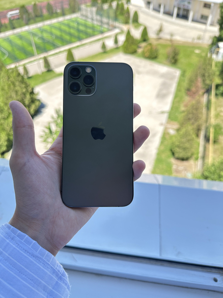 Ideal iphone sotiladi