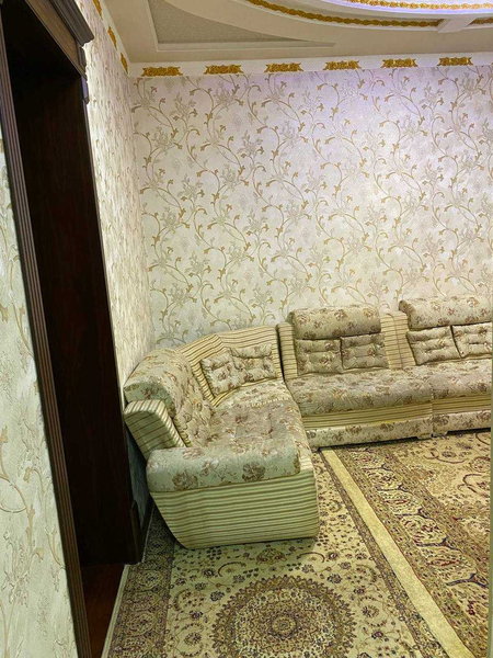 Zangata  hovli sotiladi