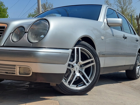 Продаётся мерседес w210