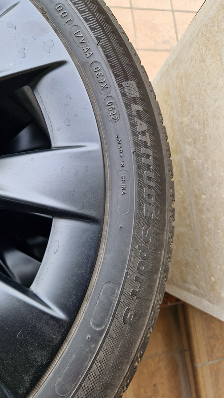 255/45R20 Tesla MY 2022