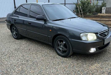 Hyundai Accent 2011 год