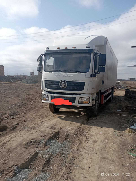 SHACMAN L3000Chakman Sotiladi
Yili 2022
20 to'nnali 
9 metr