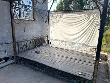 Tapchan zamonaviy zolati yangidek