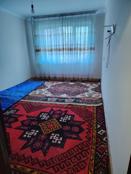 Ул. Амира Темура, ориентир Хамкор банк,2-х ком кв на 3-ем этаже в 4-х