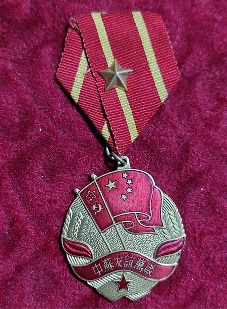 Разные ювелирные украшение. Серебро. Цена за все украшение.
