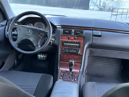 Mercedes-Benz w 210 авангард год2000