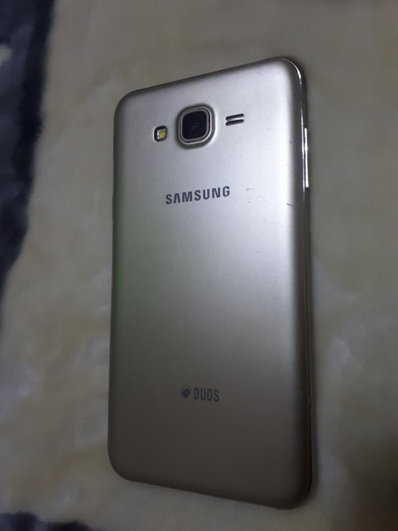 Samsung Galaxy J7