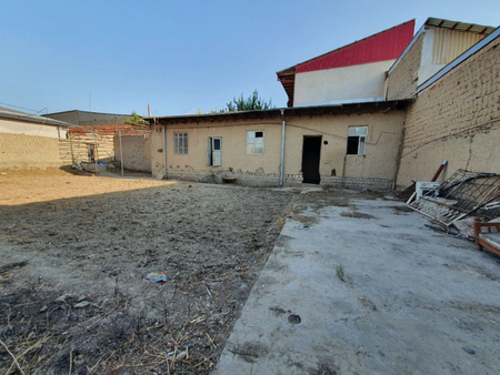 6 sotiq hovli sotiladi