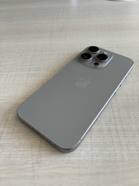 Iphone 15pro dual sim