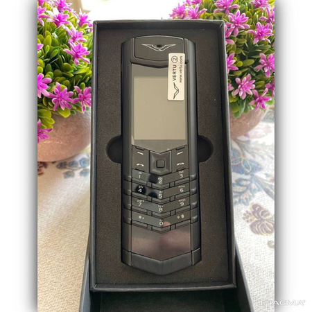 Абсалютно новые телефоны VERTU SIGNATURE