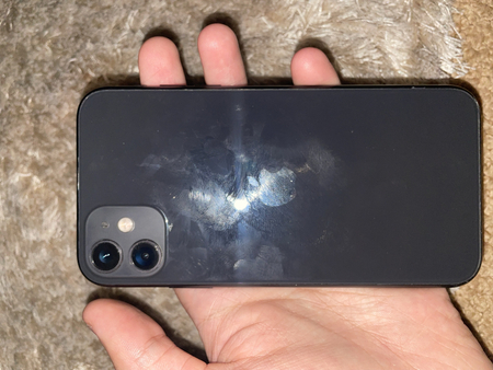 Iphone 11 blakc hollati yahshi