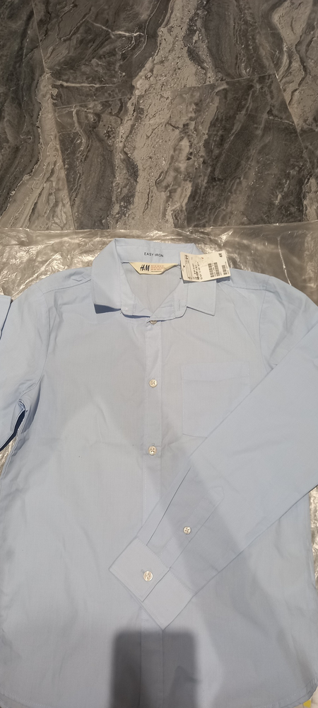 Рубашки от Бренда H&m, школьная форма.