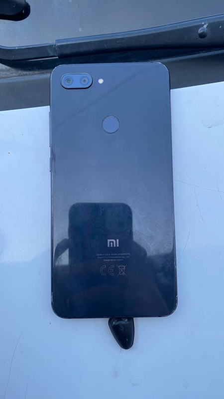 Mi 8 lite 4/64 srochna sotilad