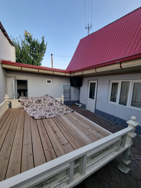 Срочно продаётся дворик 1.8 сотих 3 ком Некрасова гор суд