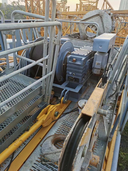 Башенный кран ZOOMLION 6010-10 тоннали
