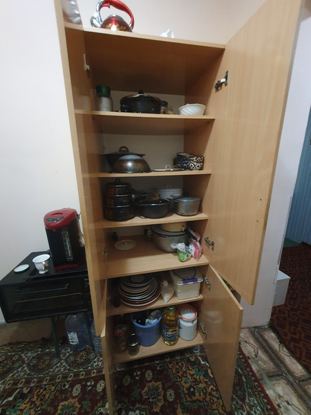 Продаю кухонный мебель