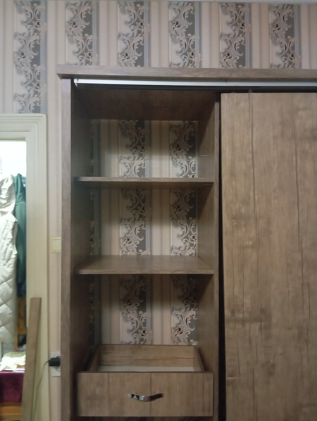Продается мебель шкафы купе размеры 90×2.30 второй 1.5×2.30.