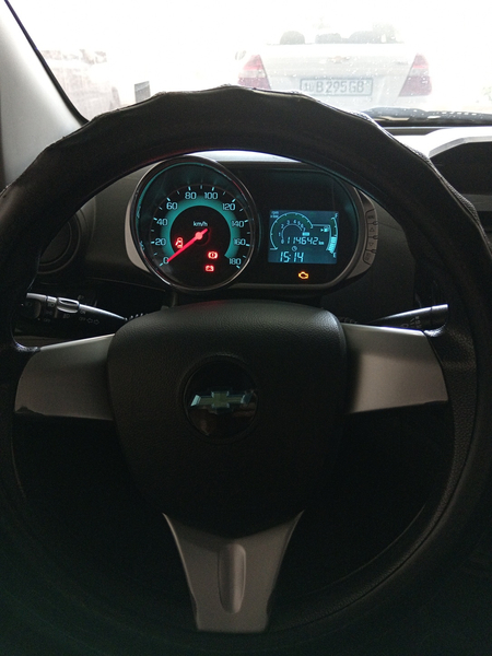 Avtomobil Spark Chevrolet