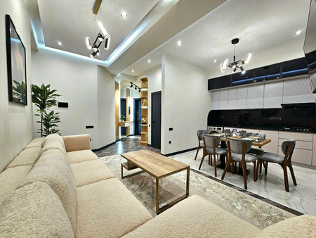 Продажа. Ц-4. 2-комн
Новостройка 
Алайский рынок.