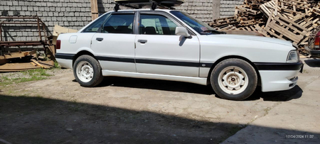 Продаётся Audi 80. Бензин 3.500 $