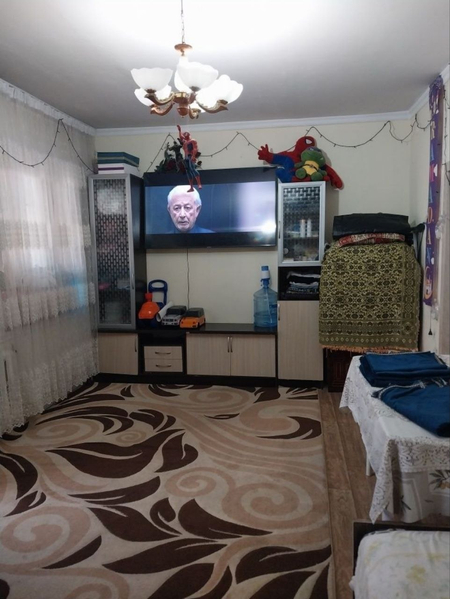 Срочно продаётся квартира Юнусобод3 2/4/4 50м2