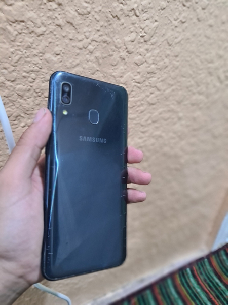 Samsung A30 Sotiladi